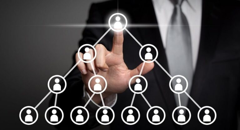 How to Recognize a Pyramid Scheme Before It's Too Late - Hayzed Magazine